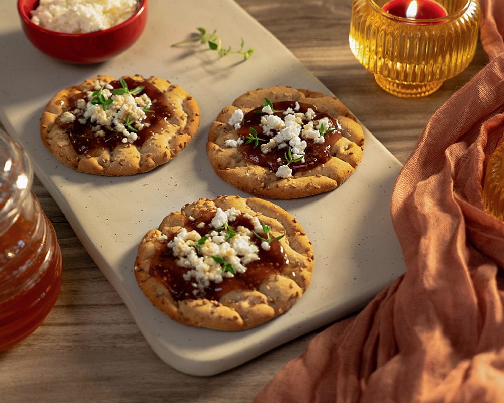 Wasa Sesame Crackers | Crostini recipe with Farmer’s Cheese, Figs and ...